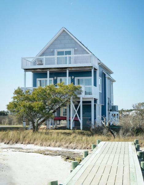 Harkers Hideaway - Waterfront With Private Beach - Harkers Island, NC