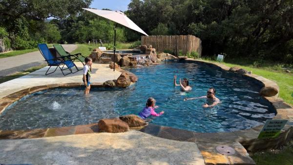 Bluebird Hill And Star Suite Home - ユートピア, TX