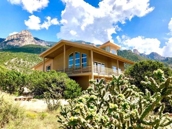 Luxury Of The Ritz Set In The National Forest - Albuquerque, NM