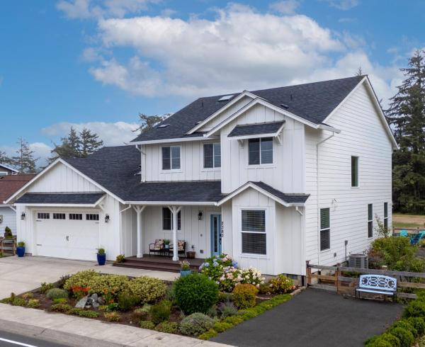 Lallybroch Cottage - Seaside, OR