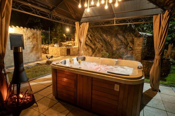 Ô Jacuzzi Du Mazet - Juvignac