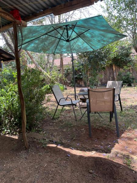 Karen Cottage With Private Garden Wifi - Nairobi