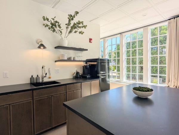 The Optimist Guesthouse | 1 - Cellardoor Winery, Lincolnville