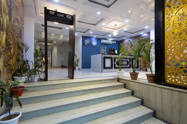 Hotel The Caves - New Delhi