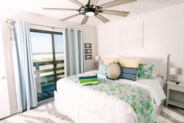 Resort Views - Huge Balcony - Steps To The Beach! - Tybee Island, GA