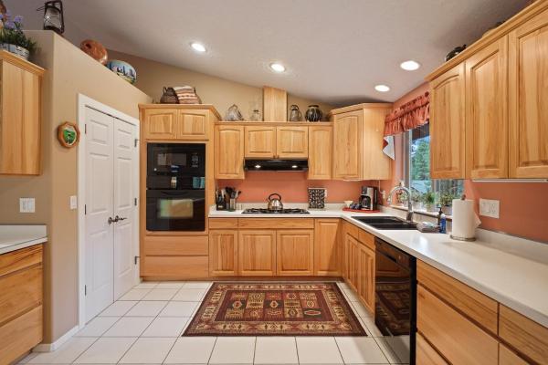 16 Jillian Home - LaPine State Park, La Pine