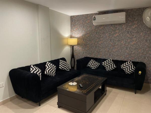 Sweet Stay At Luxe Apartments - Pakistan