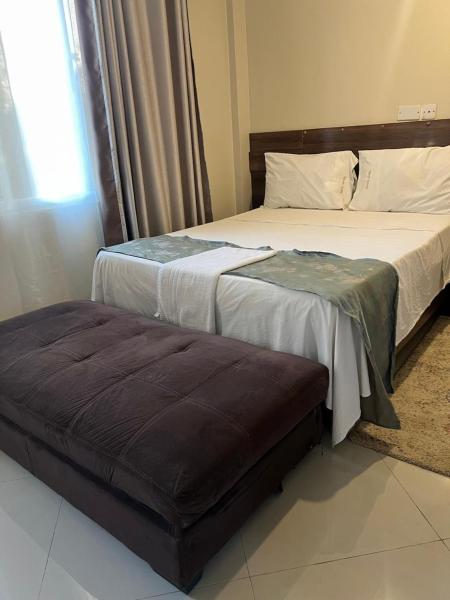 Holm's Home Studio - Diani Beach