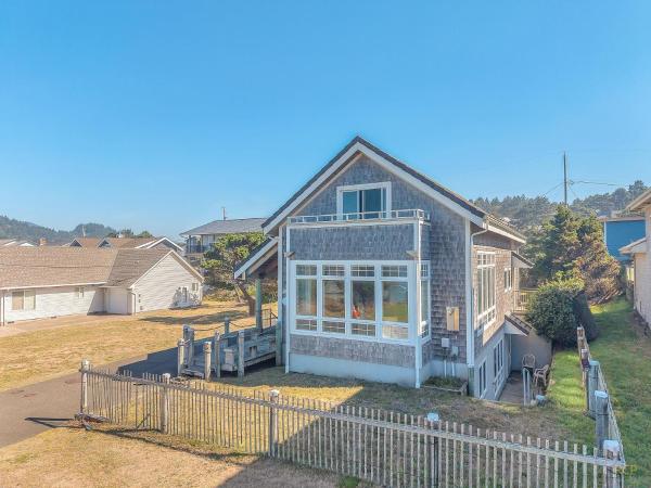 The Tides Inn - Lincoln City, OR