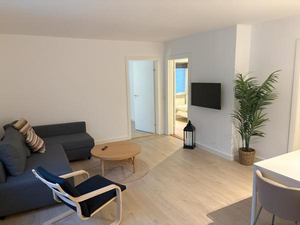 Bright And Spacious 3 Bedroom With Balcony Close To The City - Aabenraa