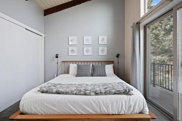 Pet Friendly Pine Knoll Home - Bend, OR