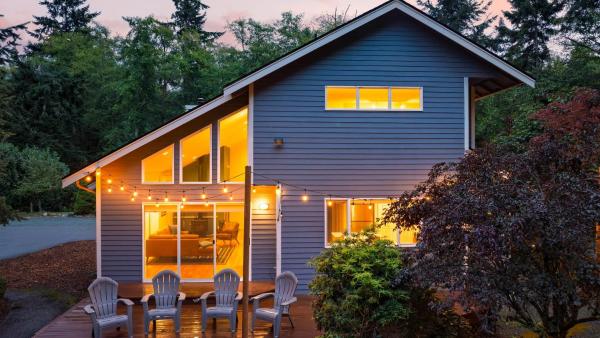 Stylish Forest Getaway On Whidbey Island Near Beaches Wineries Trails Cedarview Retreat By Avantstay - Whidbey Island, WA