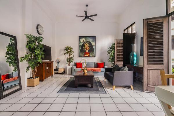 Spanish Old San Juan Penthouse - Levittown
