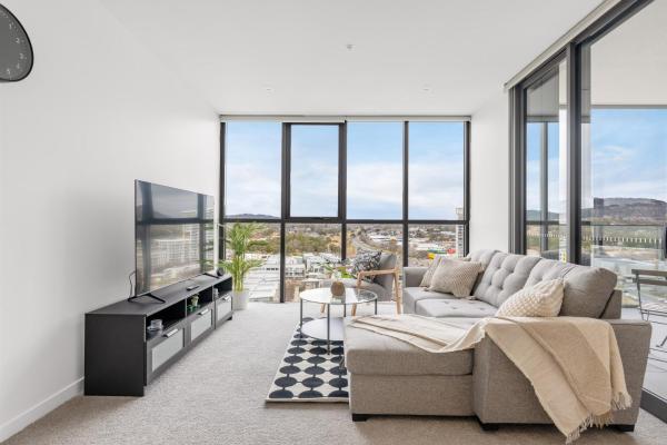 Cosy Woden Apt Near Canberra Hospital,transport - Canberra