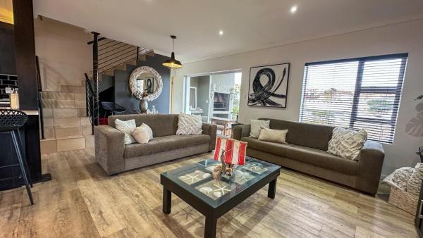 Mossel Bay Island View Holiday Home - Mossel Bay