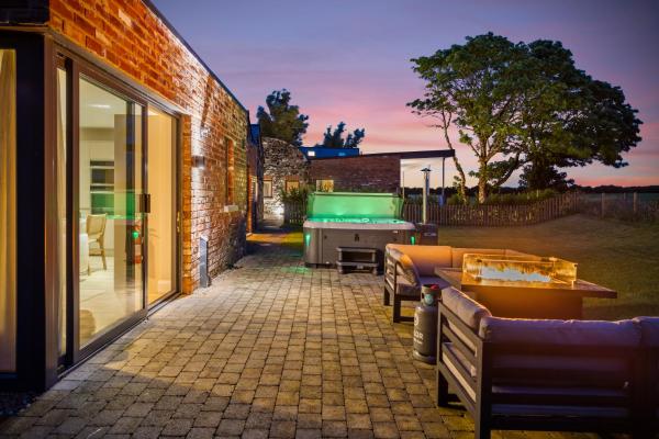 The Byre At Corrstown Village - Portrush