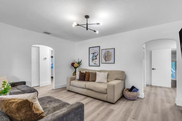 Luxury Miami Home Next To Wynwood & Design District - Miami, FL