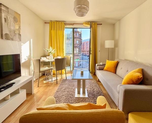 Stylish Liverpool Stay - Central Lime St - Sleeps 4 - Birkenhead