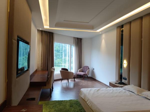 The Maharaja Crest - India