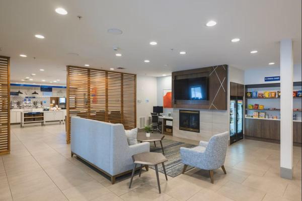 Holiday Inn Express & Suites Marquette By Ihg - Marquette, MI