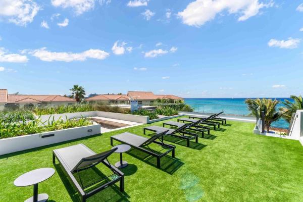 Aqua #2 - Take Ten Off This Chic Oceanfront Escape With Designer Interiors - Cayman Islands