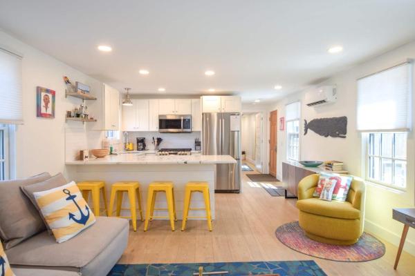 1 Min Walk To Water Town Patio And Ac - Provincetown, MA