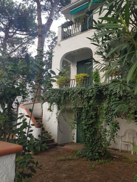 Villa Su 3 Piani Con Giardino - Comacchio