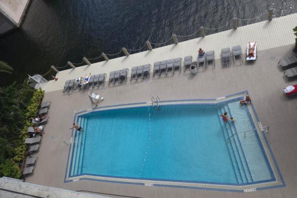 Beach Escape With Balcony & Resort Amenities - Davie, FL