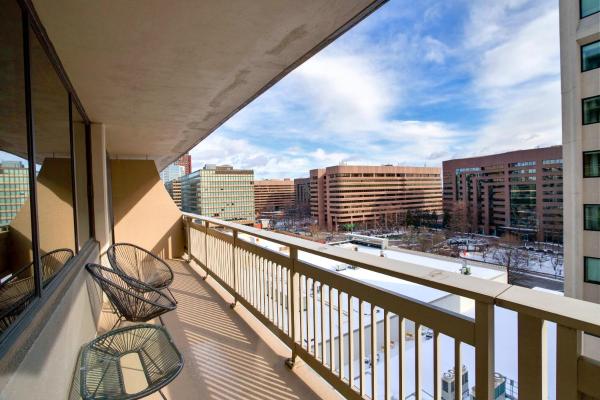 A Few Steps From Airport - Stylish Apt - Alexandria, VA