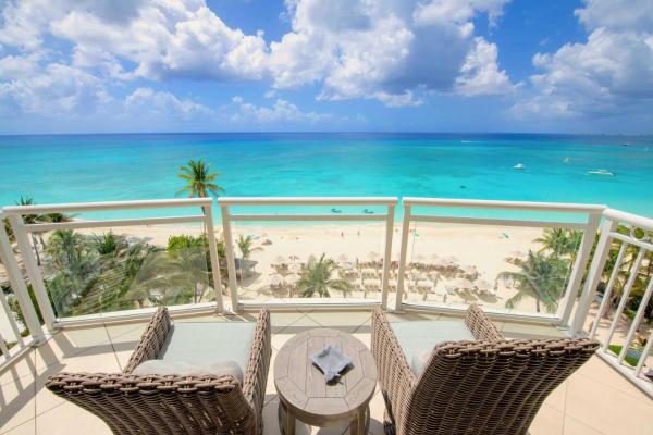 Beachcomber 37 - Cayman Islands