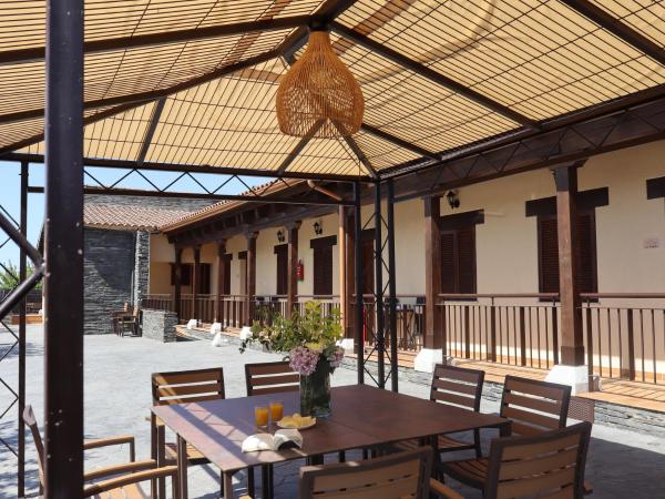 Apartamentos El Lago - Montehermoso