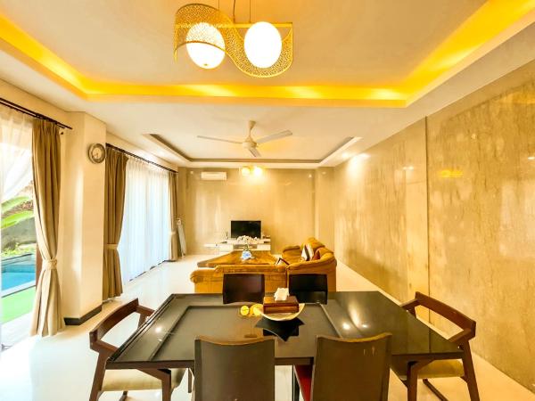 Ratu Deandra Villa Seminyak - 덴파사르