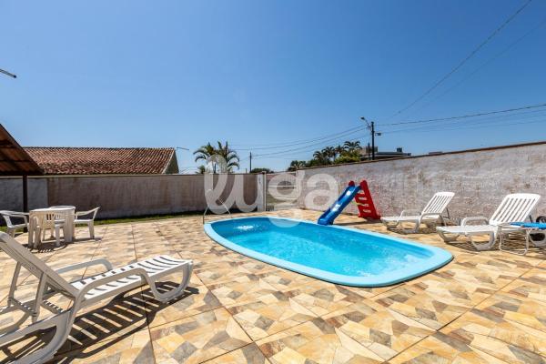 Maison Avec Piscine: Vacances Reposantes à Pontal - Matinhos