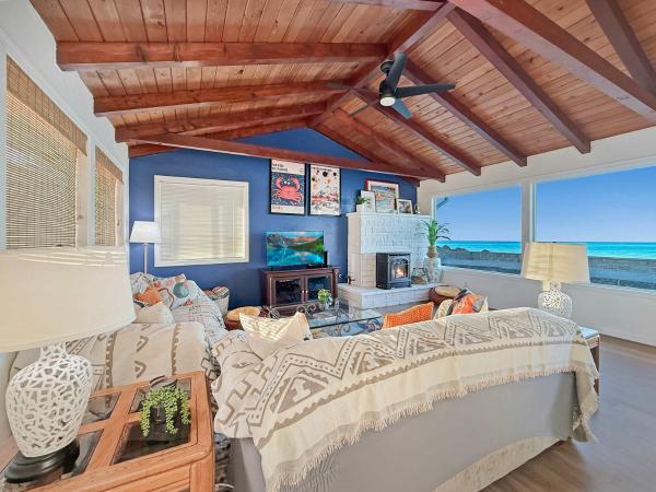 Sq Seaside Cottage - Sequim, WA