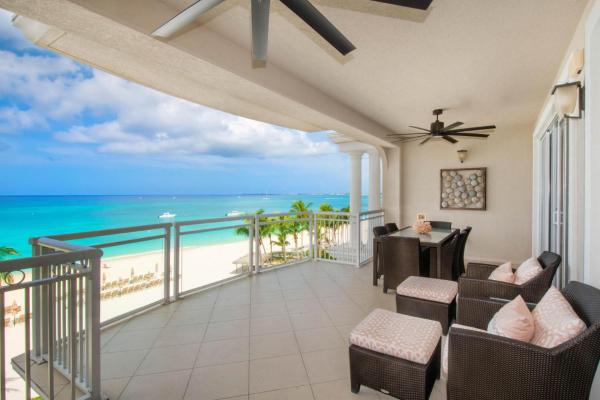 Beachcomber 19 - Cayman Islands