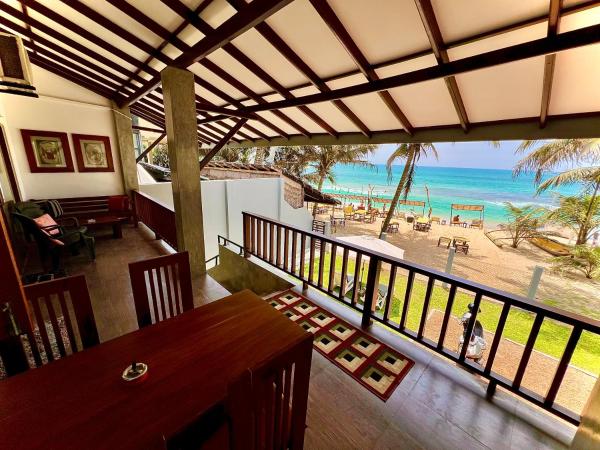 Hikka Beach Flat - Hikkaduwa