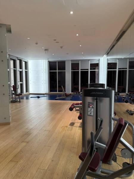 Canal Curve Studio - Dubai