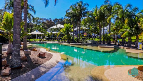 #25 Plover Executive Loft Villa At Raffertys - Lake Macquarie