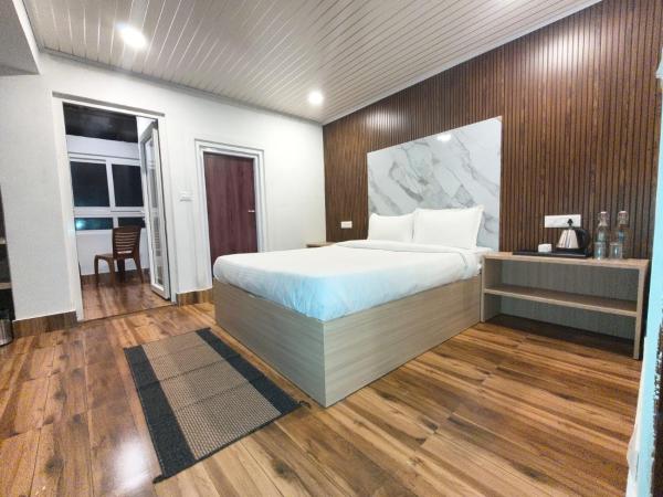 Pineview Escapes - China