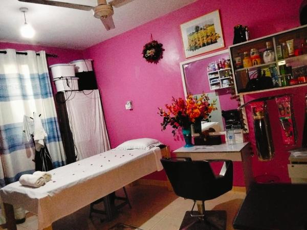 Zaradise Hotel - Kenya