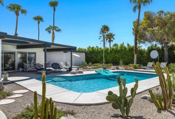 Villa Marina Muse - Desert Hot Springs, CA