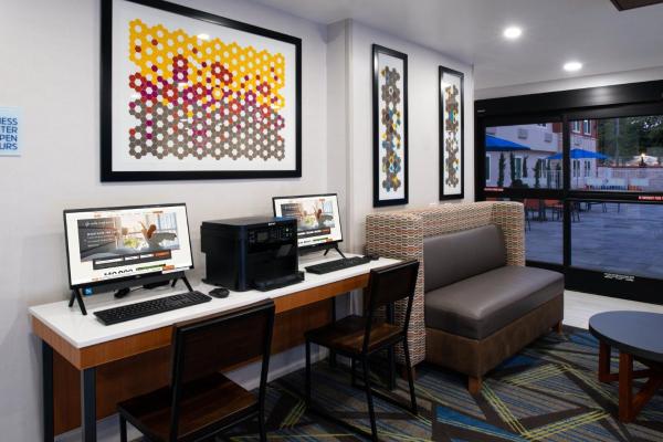 Holiday Inn Express - Santa Rosa North By Ihg - Napa Valley, CA