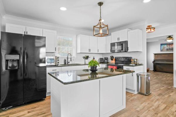 Close To It All - Travelers Rest, SC