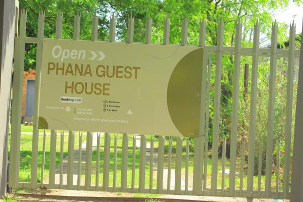 Phana Quest House - Evander