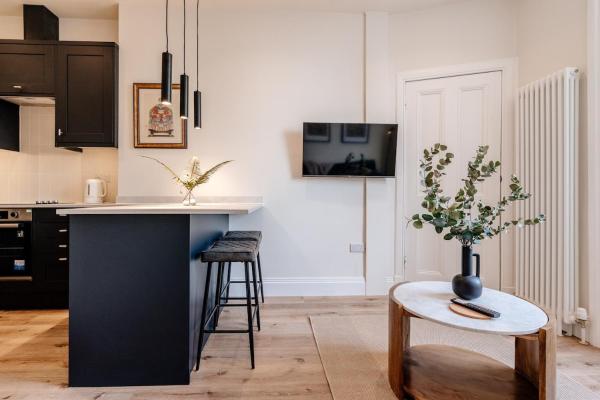 Stylish Portobello Flat Near Beach With Free Parking And Fast Wifi - Edinburgh