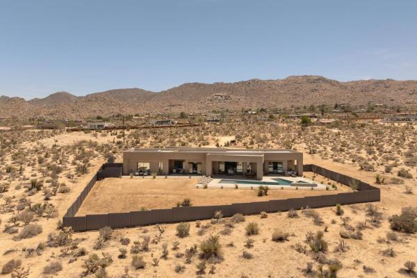 Sunstill By Fieldtrip Modern W Custom Pool Spa Views - Joshua Tree, CA