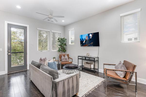 Nashville - 2410 Meharry Blvd #10 - Nashville, TN