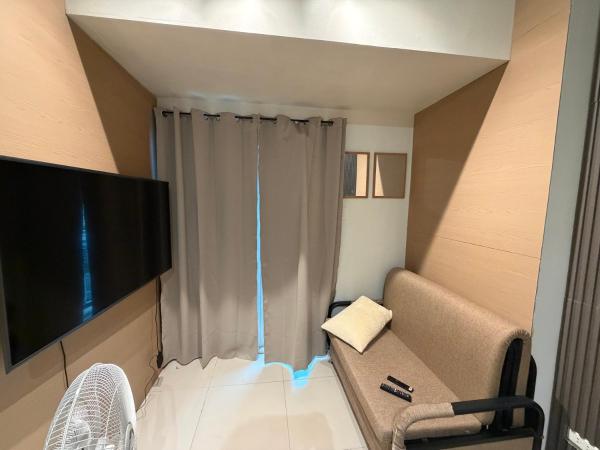 Staycation Big Room Sm North Grass Residences 2 Bed - Quezon City