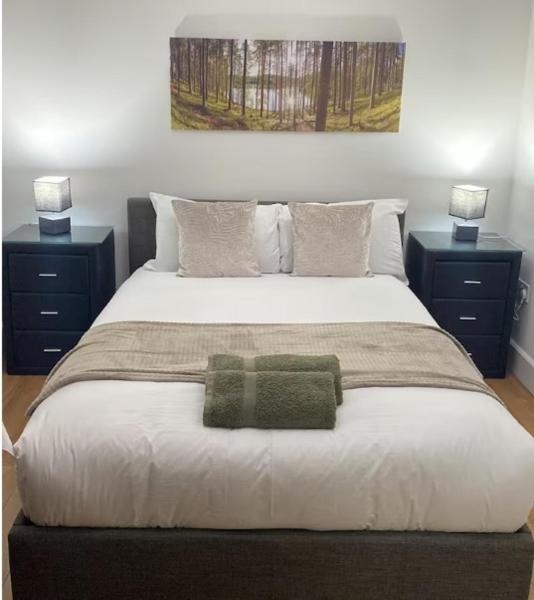 5 Stunning Studio Flat 2 - Epsom