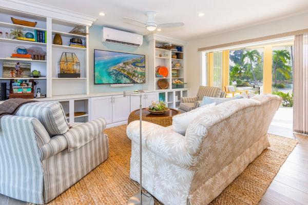 Sweetie Kai Ih 6 - Cayman Islands